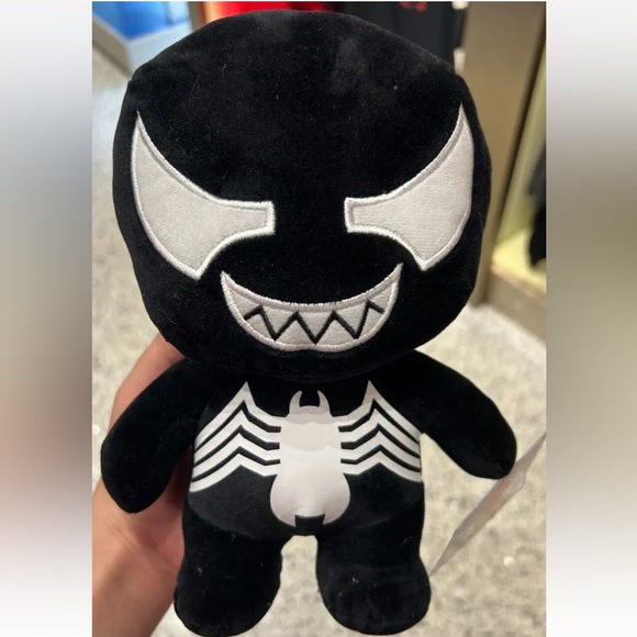 Toys | Universal Studios Marvel Venom Cutie Plush 9 Nwt Spiderman ...